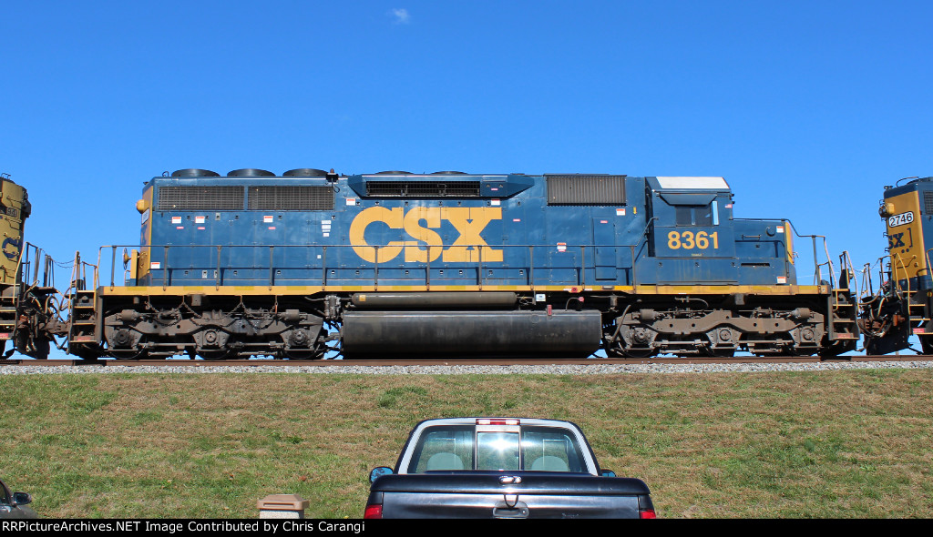 CSXT 8361 on Q410-02